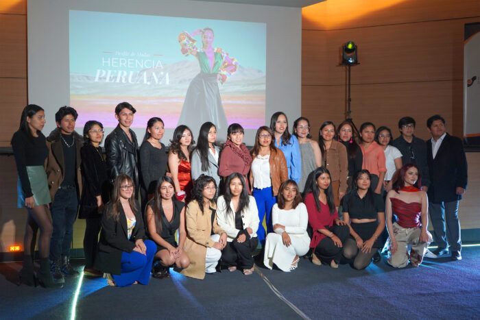 DESFILE DE MODAS: HERENCIA PERUANA - Instituto del sur